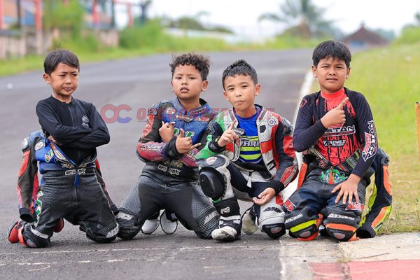 Varo Mario Pembalap Cilik Pertama Sekolah Balap di Italy - Oto Concept
